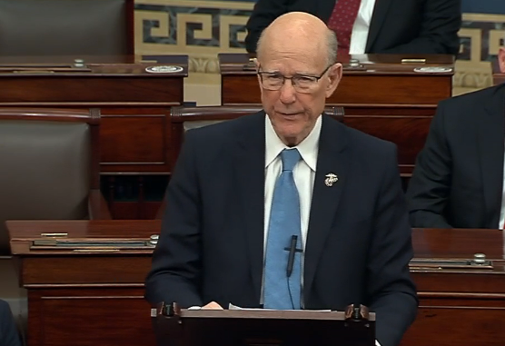 🎥 Sen. Pat Roberts 'adios amigos' speech in U.S. Senate