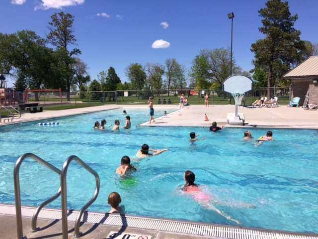 Hemingford closes pool for the season