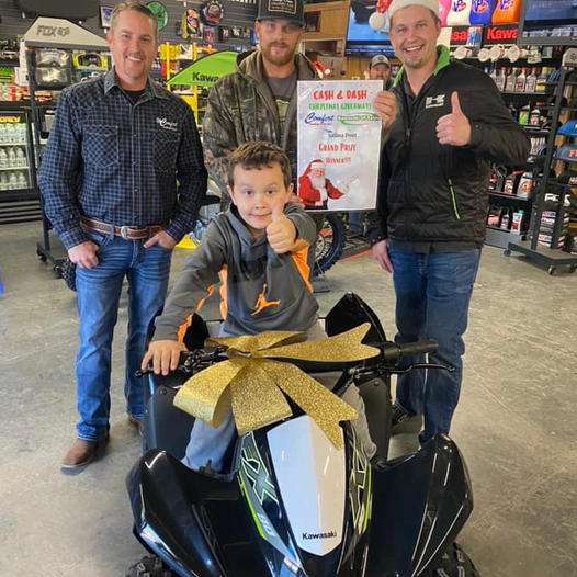 Cash & Dash Giveaway spread some Christmas cheer Saturday!