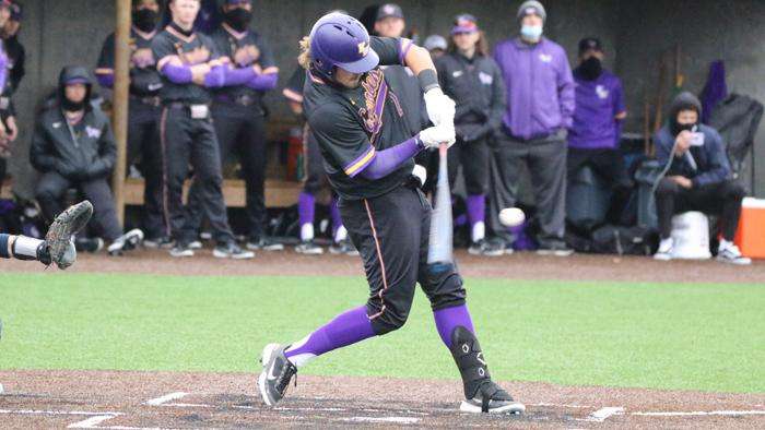 KWU baseball blasts York 19-4 for fifth straight win