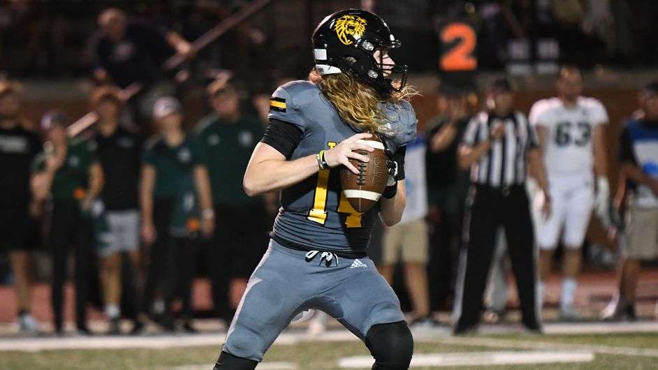 🏈 No. 23 Lopers pull away in the second to beat the Tigers