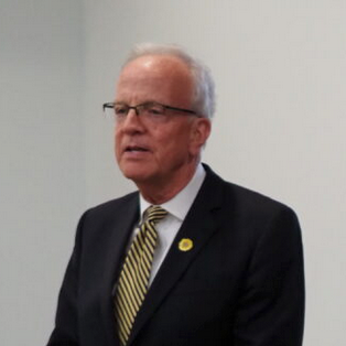 Moran, Marshall seek ban on Russian oil imports