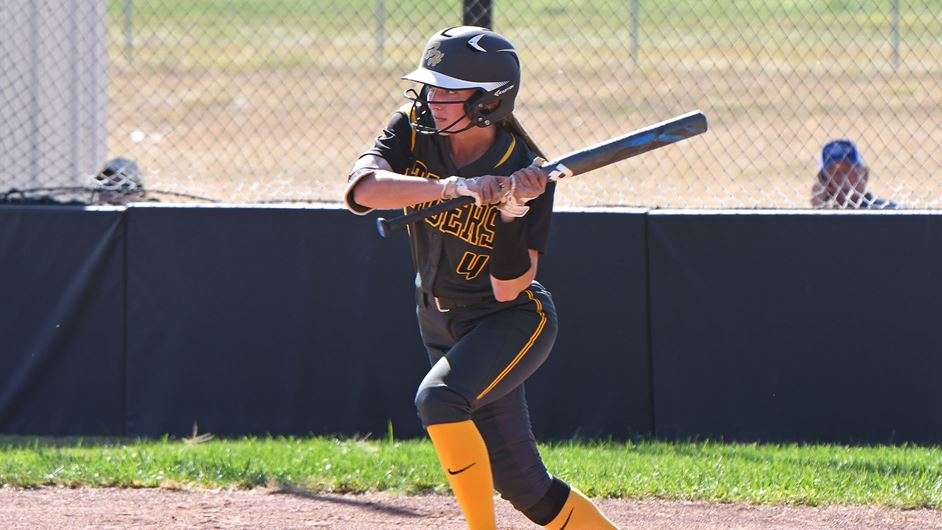 🥎 FHSU drops two in Kearney