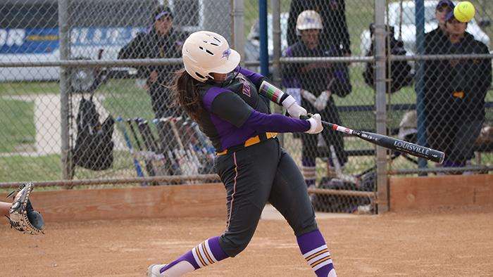 Coyote softball splits with Tabor