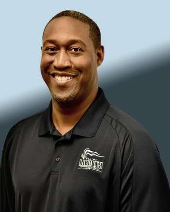 🎥Watch the Coach Heron O'Neal Show live at 6 p.m. on Salina Post!