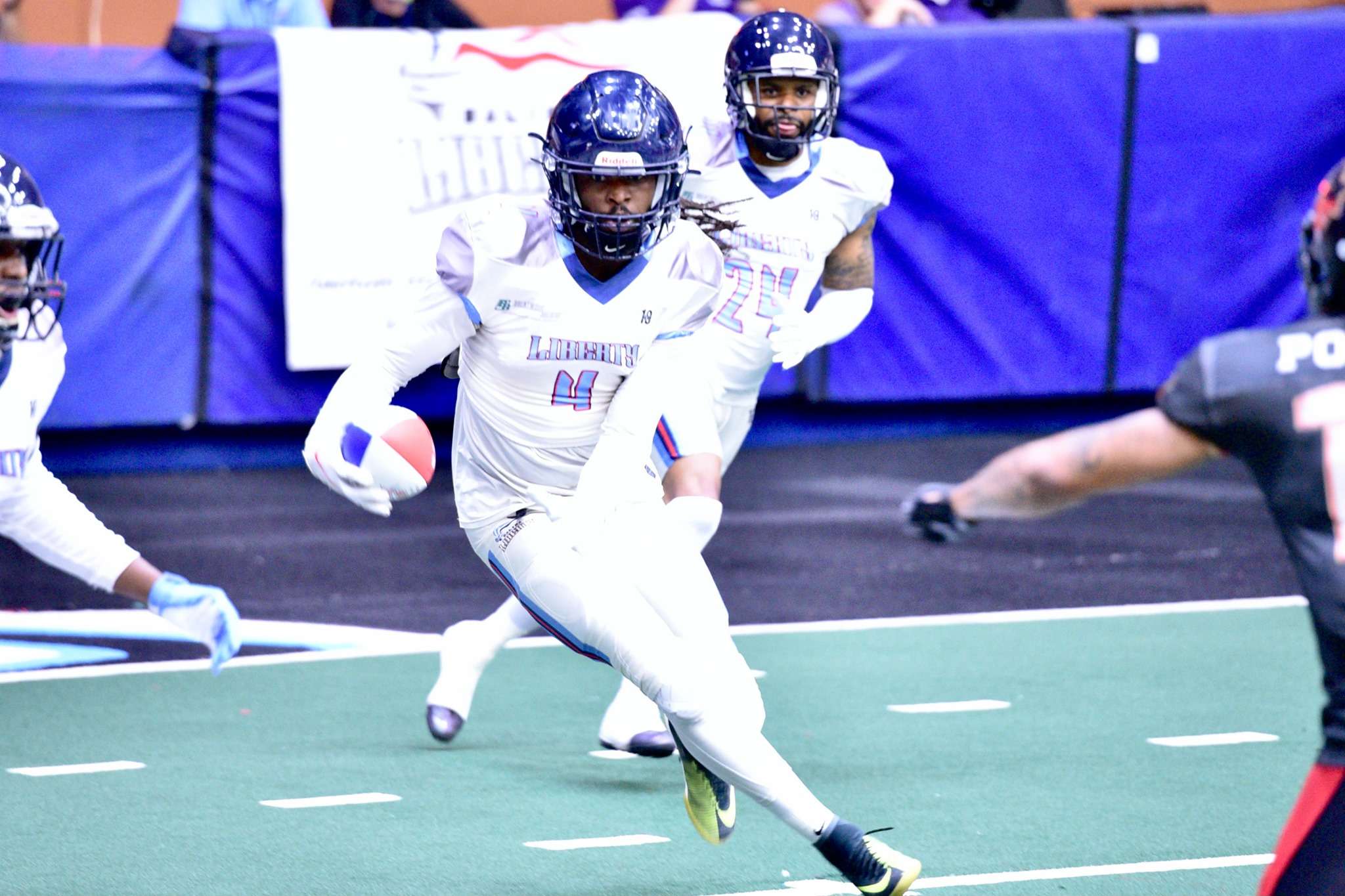 Storm fizzles out as Liberty secure first-round bye