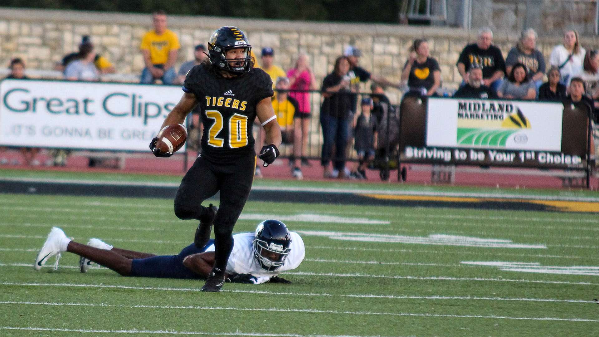 🏈 FHSU's Soto looking for big things heading into junior season