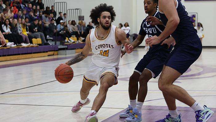 COYOTE CORNER: Murdock reaches 1,000 career point plateau