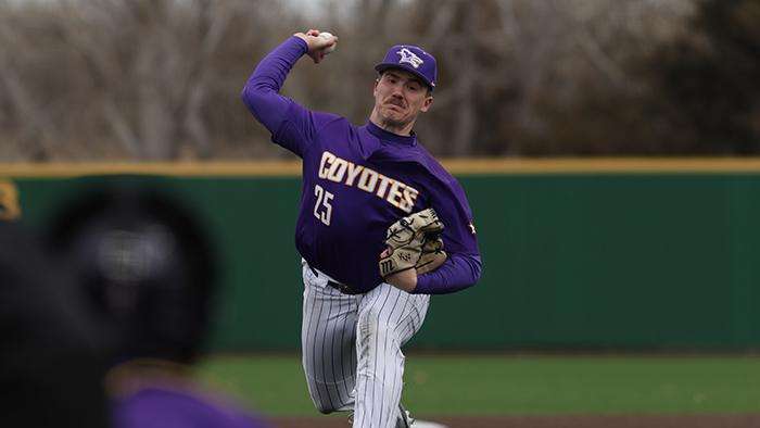 KWU baseball sweeps doubleheader against Iowa Wesleyan