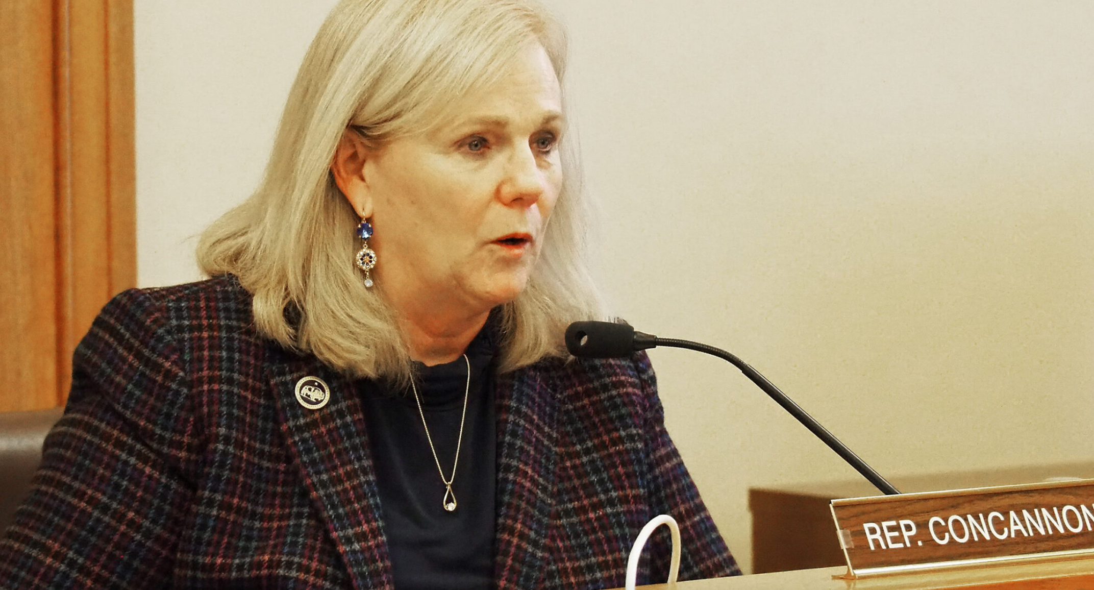 Kansas lawmakers approve baby box drop-offs, foster care bill of rights