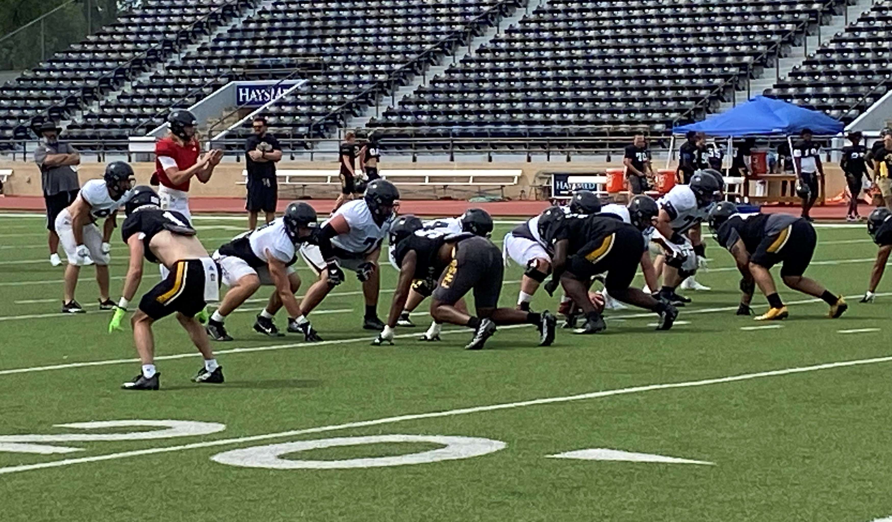 🏈 Tigers hold first full pad practice Saturday