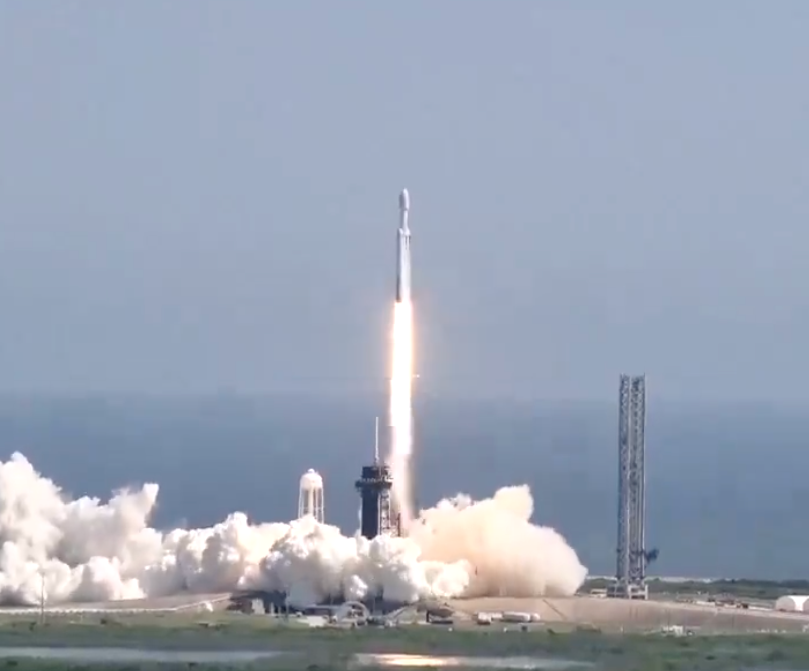 🎥NASA spacecraft rockets toward Jupiter in search of the right ...