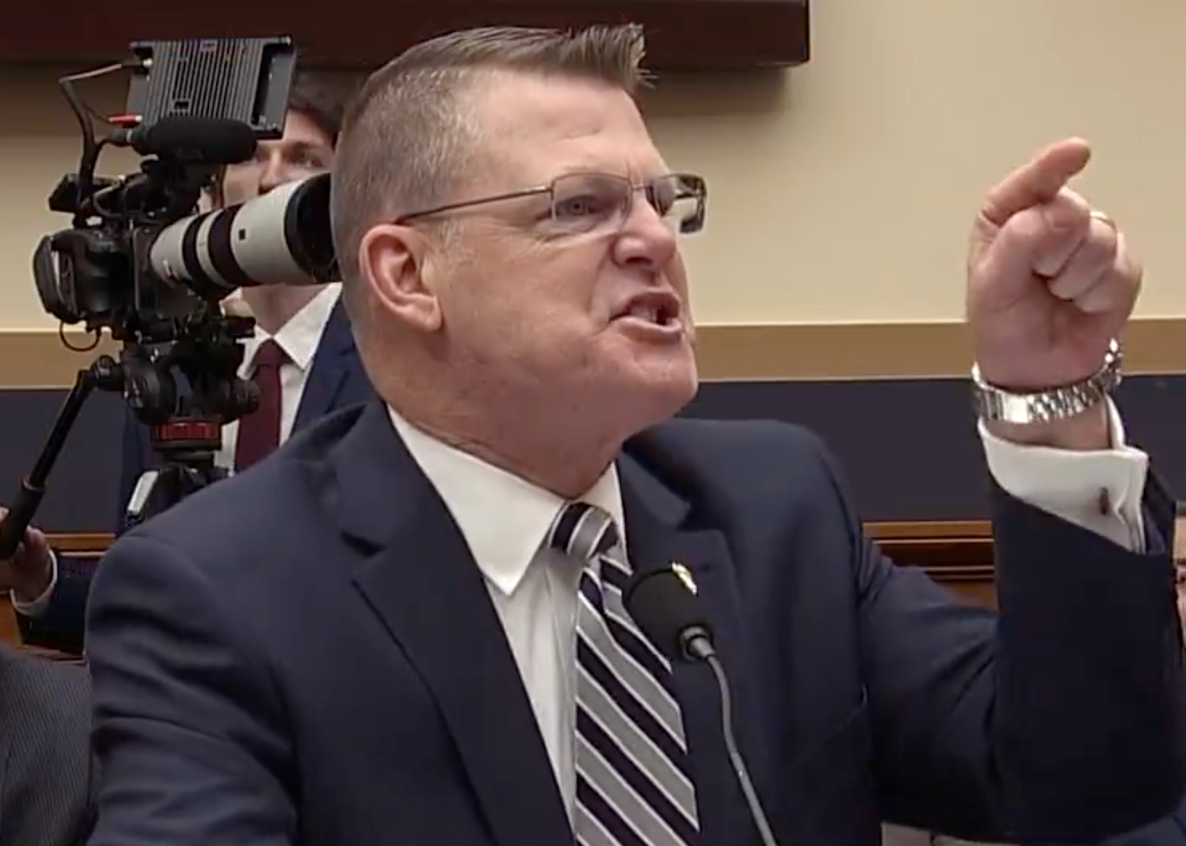 🎥Trump assassination attempt hearing turns into yelling match
