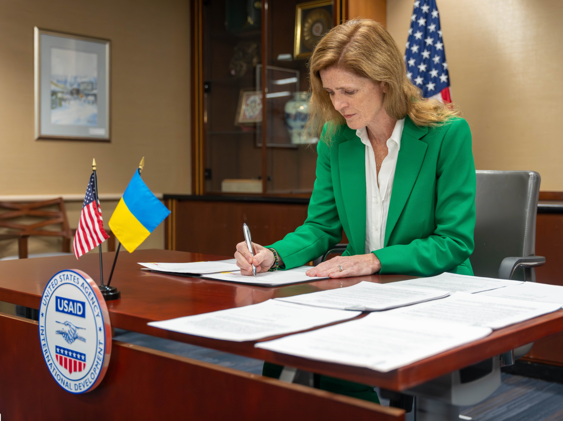 🎥U.S. gave $20 billion to Ukraine as part of new $50 billion loan