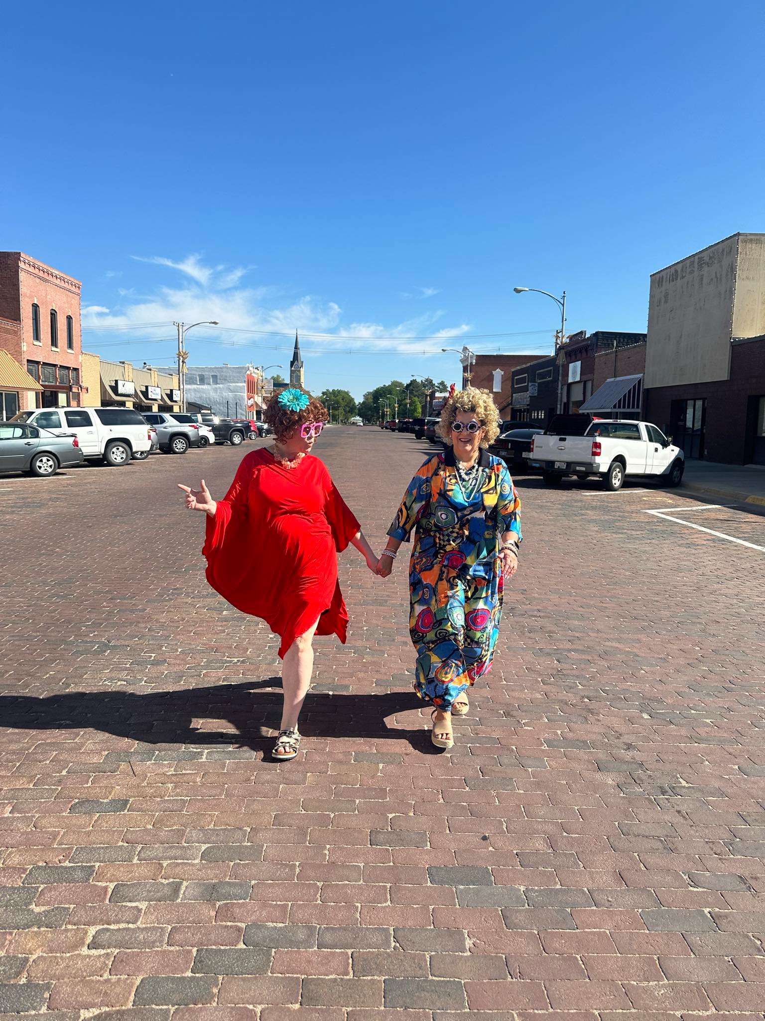 Mrs. Roper Romp coming to Ellinwood June 13-15