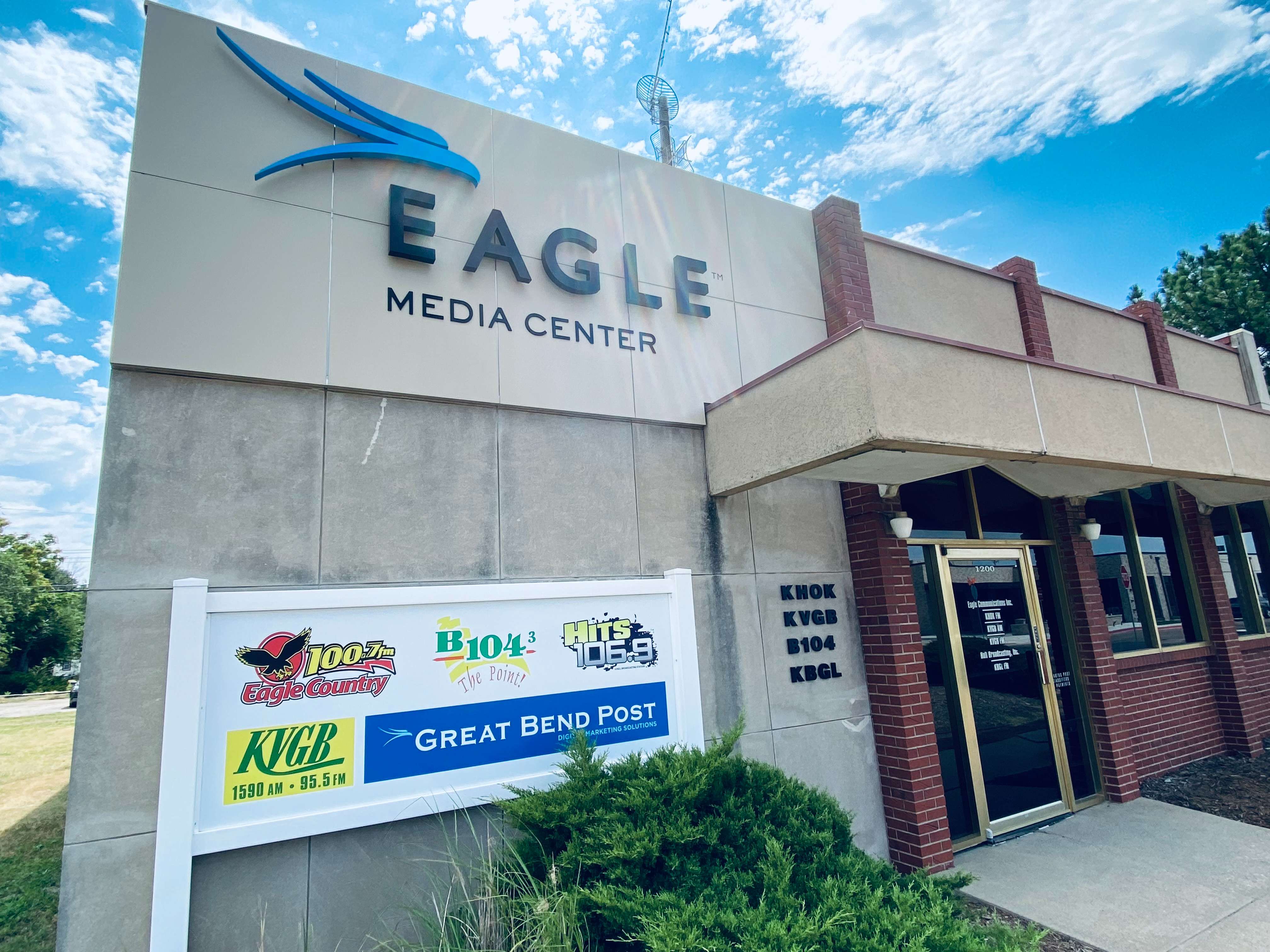 Sponsored- Eagle Media- Now Hiring Operations Manager