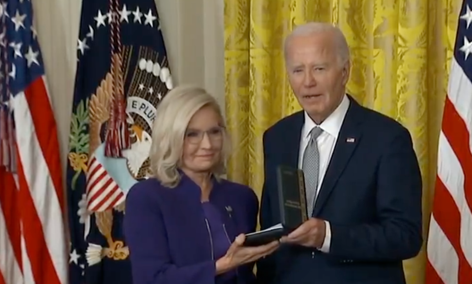 🎥Leaders of the Jan. 6 committee given 2nd highest civilian award