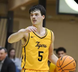 🏀 Hammeke named MIAA Athlete of the Week for second time this season