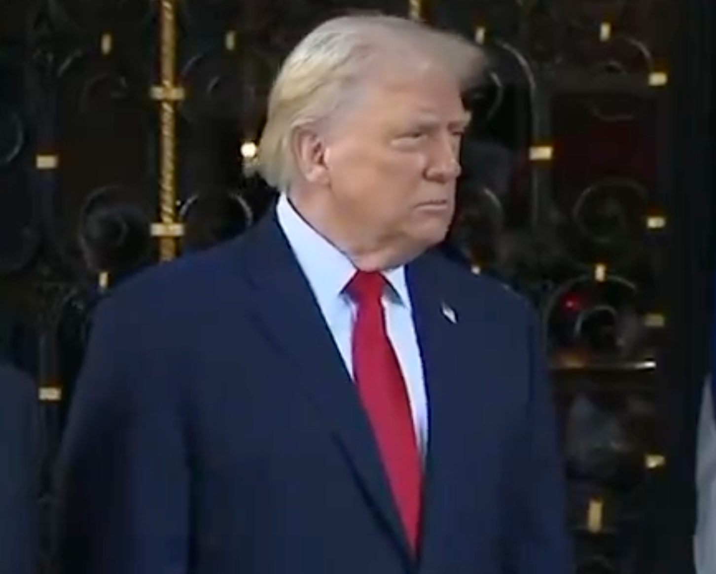 🎥 Trump says U.S. hit drug boat loading dock in Venezuela