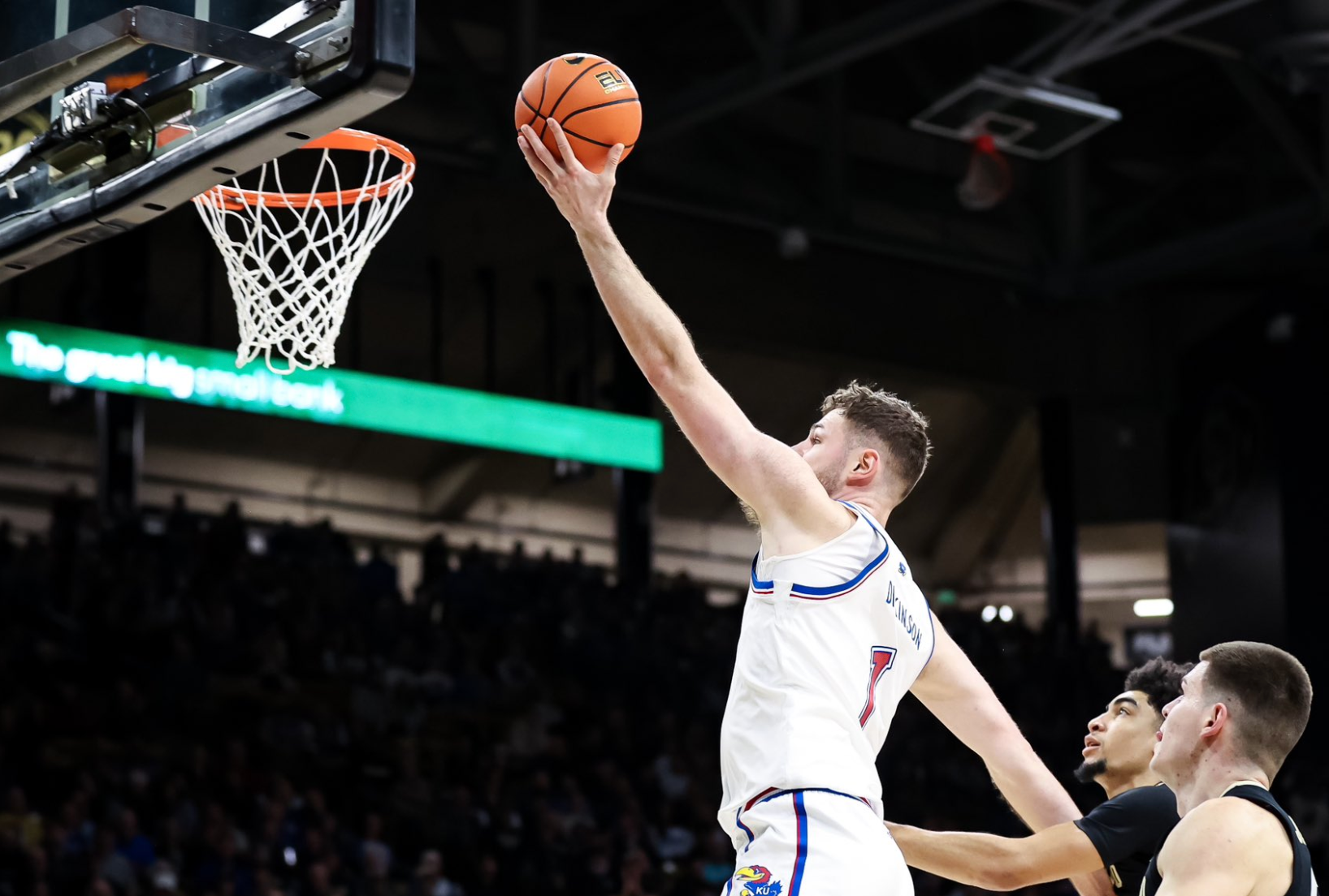 🏀 Hunter Dickinson posts double-double to lead Kansas over Colorado