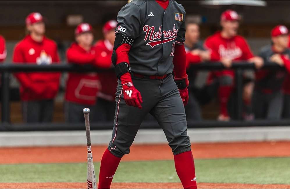 Omaha Mavericks outlast Huskers Wednesday, 11-9
