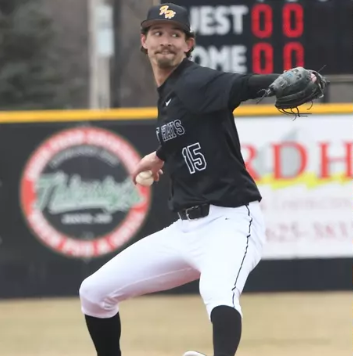 ⚾ Coaches name Riley first team All-Region