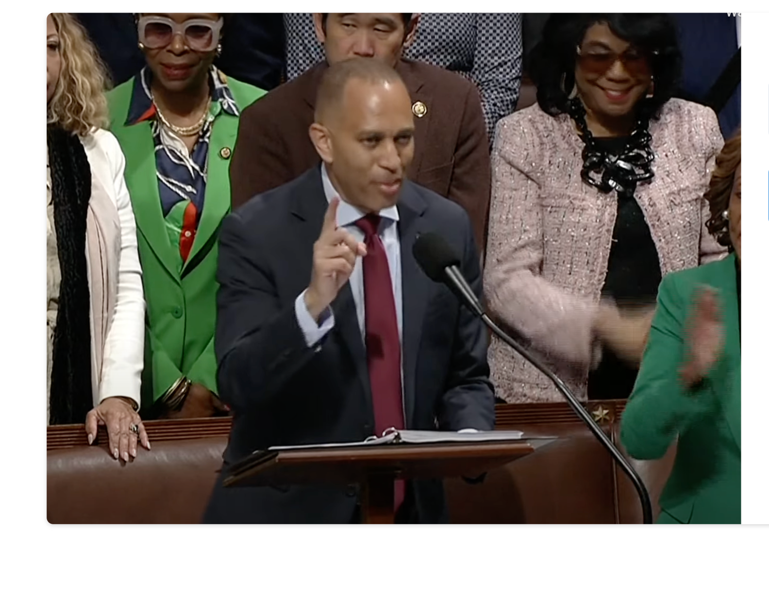 🎥Rep. Jeffries sets record for longest House speech to delay Trump's ...