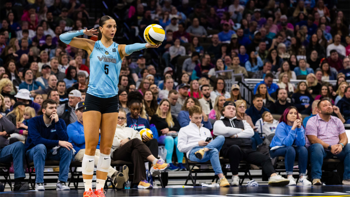 Husker Star Returns as Supernovas Sign Beason, Hilley, and Hentz