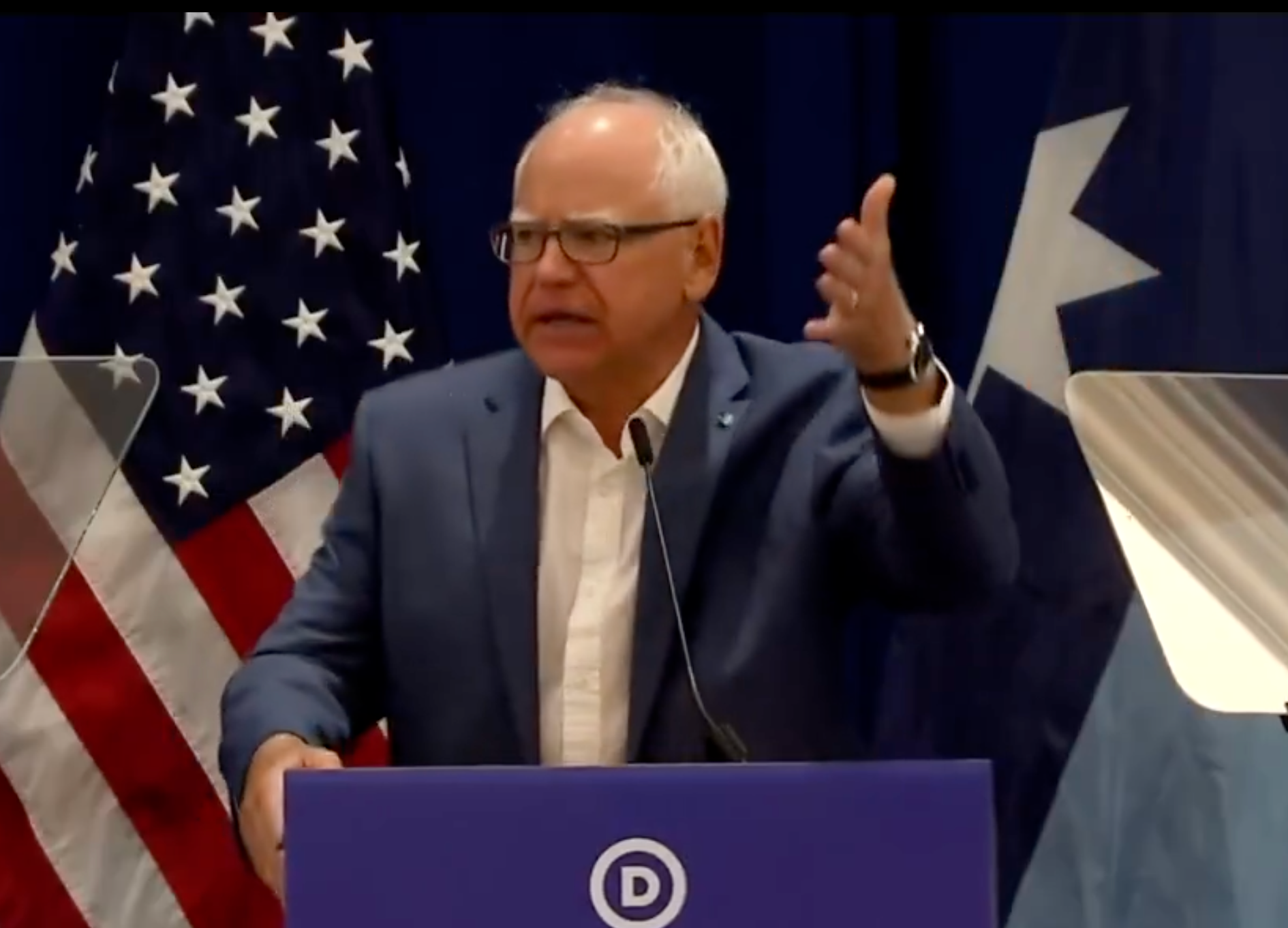 🎥Former VP candidate insults President Trump during DNC speech