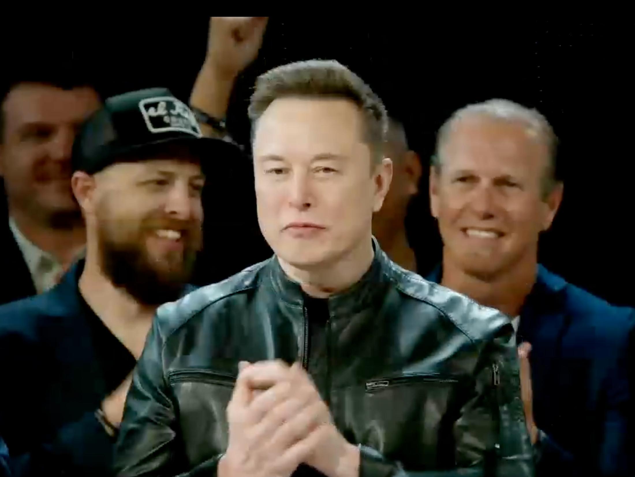 🎥Trillionaire: SpaceX stock soars in Wall Street debut
